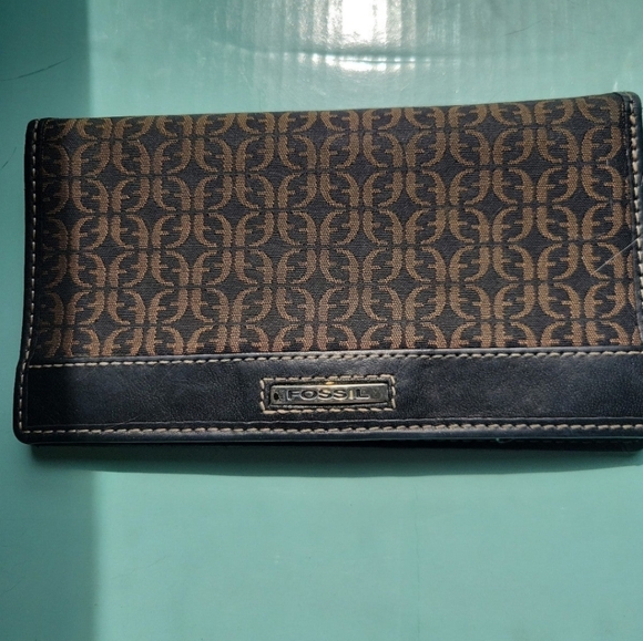 Fossil | Bags | Fossil Signature Logo Checkbook Wallet Brown | Poshmark